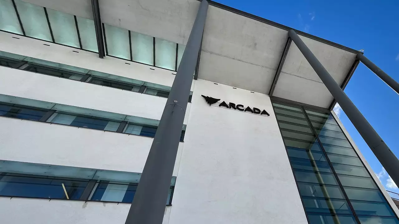 Unlocking the design freedom: The development of a gyroscopic cup ...